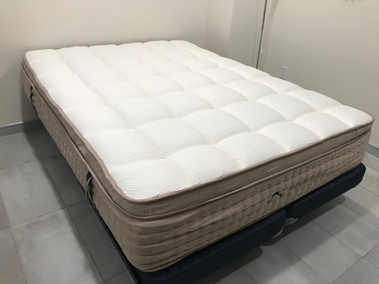 Dream Cloud Mattress Review – Mattresses